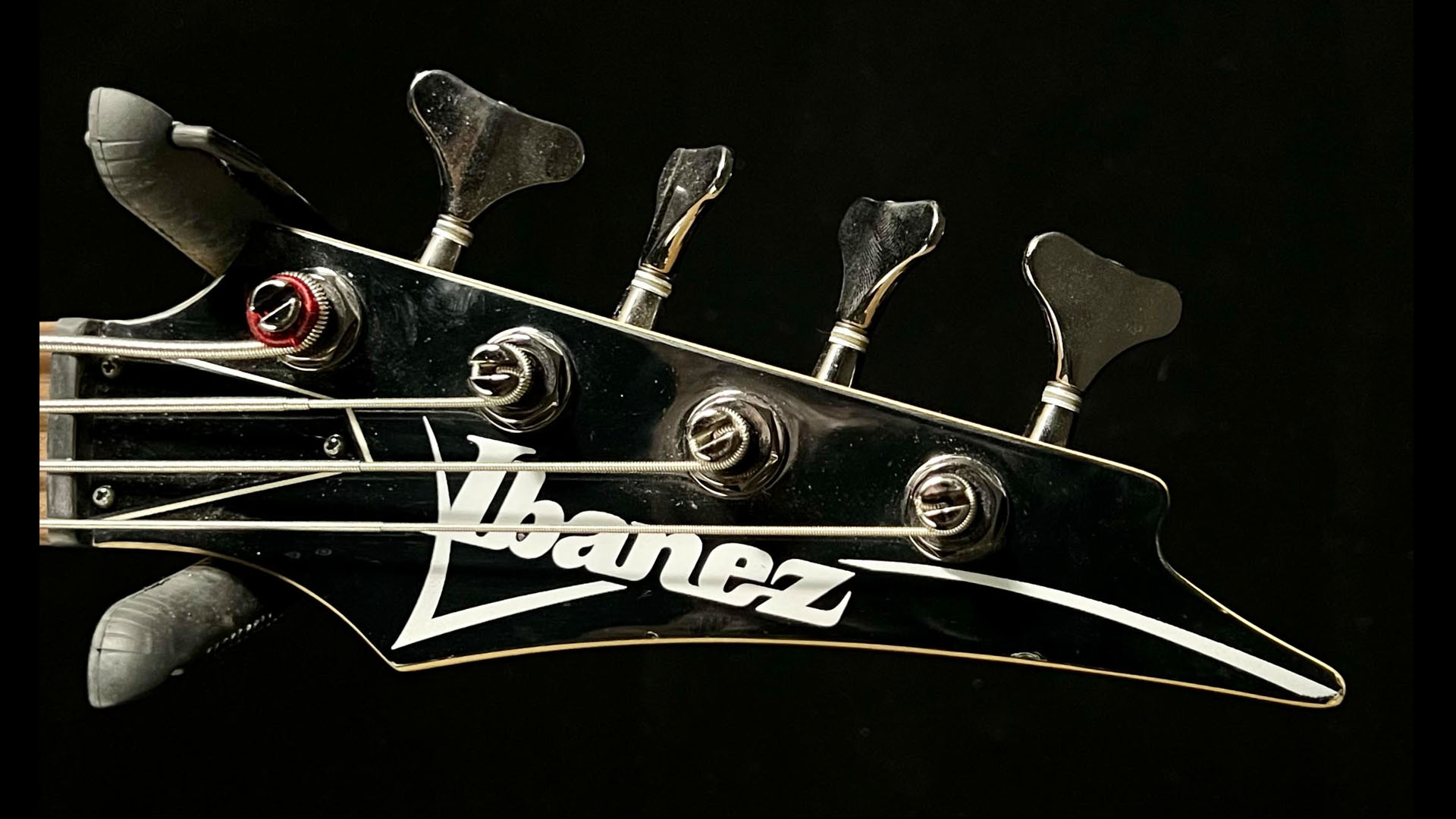 Ed Roman Guitars